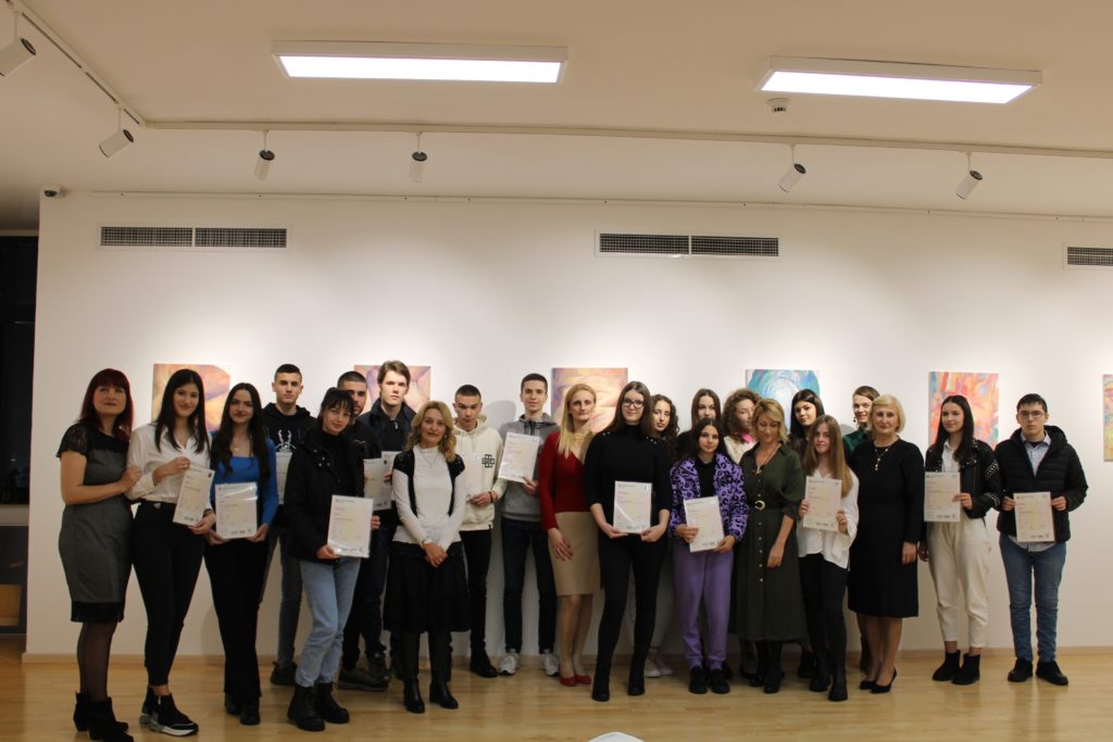 Obrazovni centar CEROVAC održao još jednu svečanu dodjelu diploma u ...